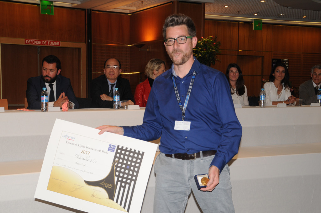 Actualité : Le sarthois Hugo DUVAL génial inventeur du tabouret en carton